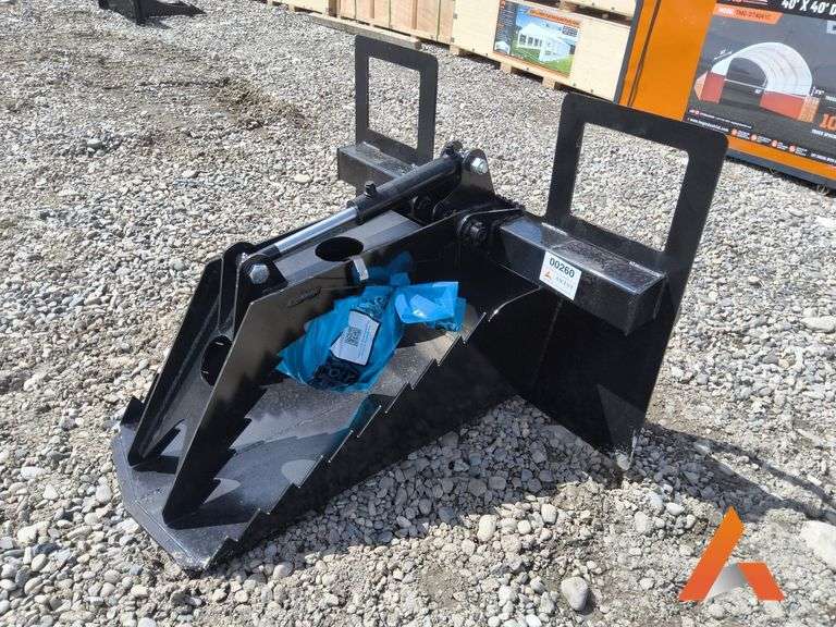 Skid Steer Spade Grapple - Ascent Auction