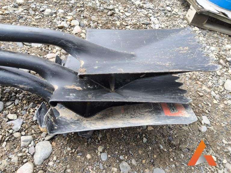 (4) Shingle Spades/shovels - Ascent Auction