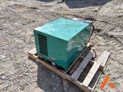 5000 Watt Cummins Onan RV Generator - Ascent Auction