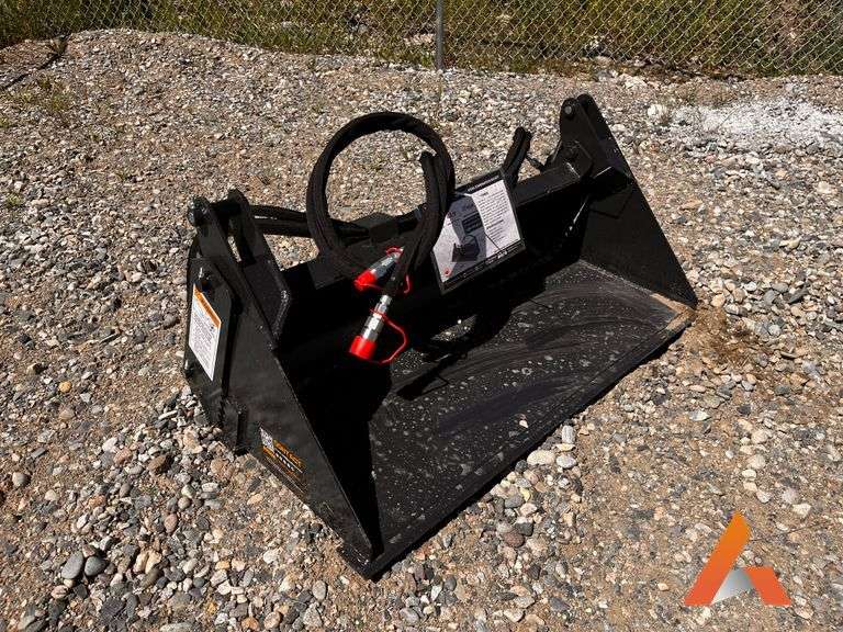 Unused 2025 Mini Skid Steer Combination Bucket - Ascent Auction