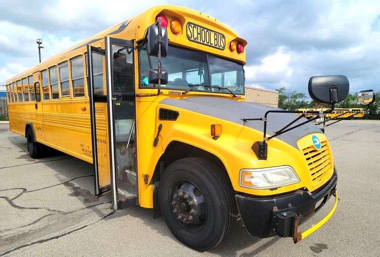 2015 BLUE BIRD BB VISION SCHOOL BUS #125 - Mathies & Sons, Inc. t/a 422 ...