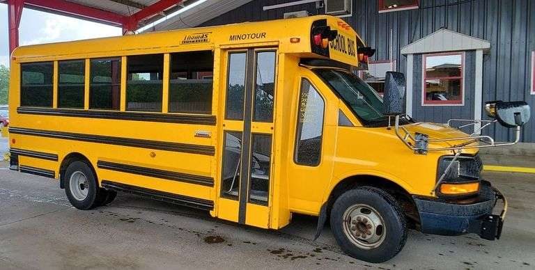 2013 CHEVROLET EXPRESS 4500 THOMAS MINOTOUR SMALL SCHOOL BUS #5564 - Mathies & Sons, Inc. t/a ...
