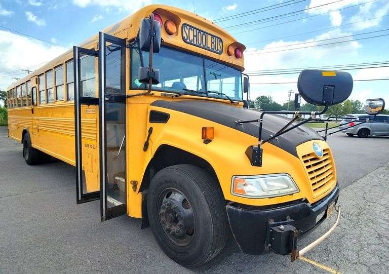 (7) 2015 BLUE BIRD BB VISION SCHOOL BUSES Located in CHEEKTOWAGA, NY ...