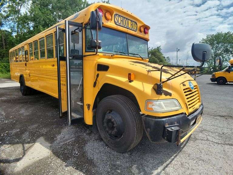 2015 BLUE BIRD BB VISION SCHOOL BUS #116 - Mathies & Sons, Inc. t/a 422 ...