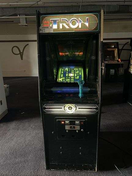 1982 Bally by Midway Walt Disney TRON arcade game - game does work but NO sound - accepts tokens ...