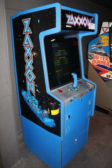 1982 Sega/Gremlin Zaxxon arcade game - accepts tokens - works properly ...
