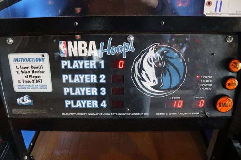 ICE NBA Hoops Dallas Mavericks basketball arcade game - accepts tokens ...