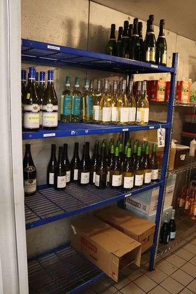 Amco 18" x 48" blue coated wire racks - Backes Commercial Auctioneers