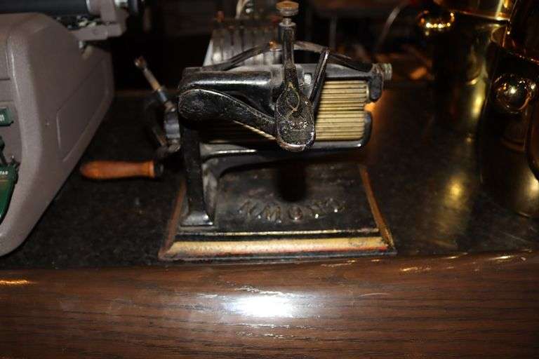 Crown Vintage fluting cast iron crank machine - Backes Commercial ...