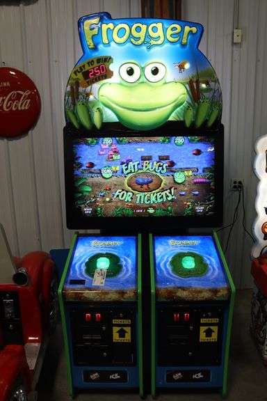 ICE Innovative Concepts in Entertainment Frogger 2 person coin op ...