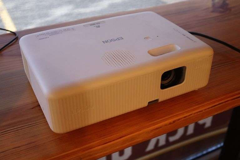 Epson CO-W01 projector with power cord and remote - Backes Commercial ...