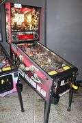 2014 Stern model "Pinball I-00F8" Walking Dead Pinball Machine ...