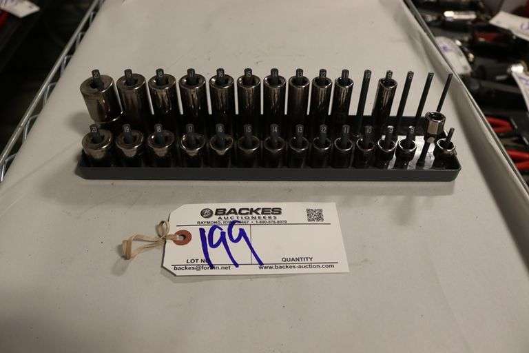 Craftsman 26 piece 3/8" drive metric deep well socket set - Backes ...