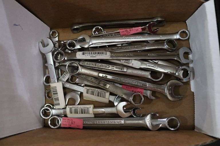 Box to go - Assorted Craftsman standard & metric small wrenches ...