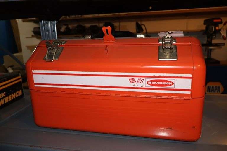 19" Simonsen Rally Line red metal tool box - Backes Commercial Auctioneers