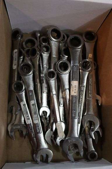 Box to go - Craftsman assorted standard & metric ratchet combination ...