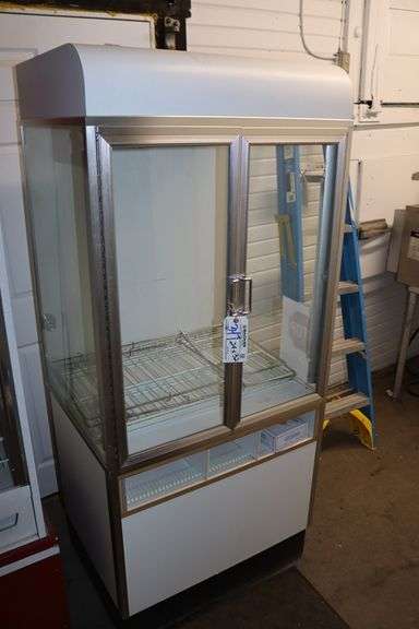 24" x 32" Dry pastry case - Backes Commercial Auctioneers
