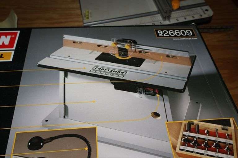 Craftsman 26609 laminate router table - Backes Commercial Auctioneers