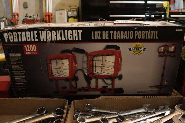 EML portable halogen work light - Backes Commercial Auctioneers