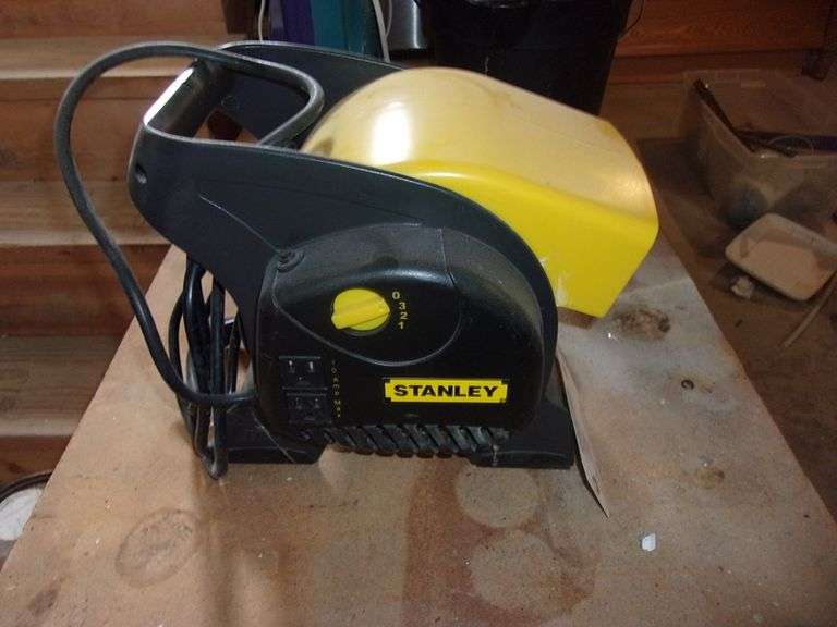 Stanley Fan - Backes Commercial Auctioneers