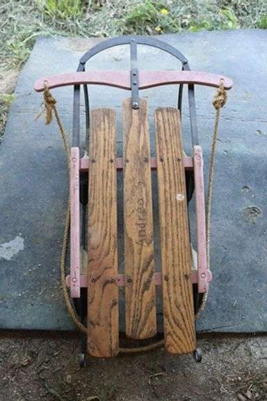 Children's sled - Backes Commercial Auctioneers