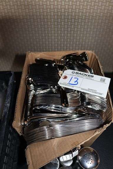 Case of plastic forks - Backes Commercial Auctioneers