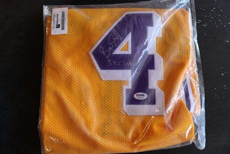 Signed Scott jersey - Backes Commercial Auctioneers