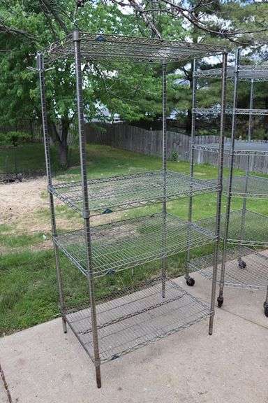 Metro 24" x 36" chrome coated wire rack - Backes Commercial Auctioneers