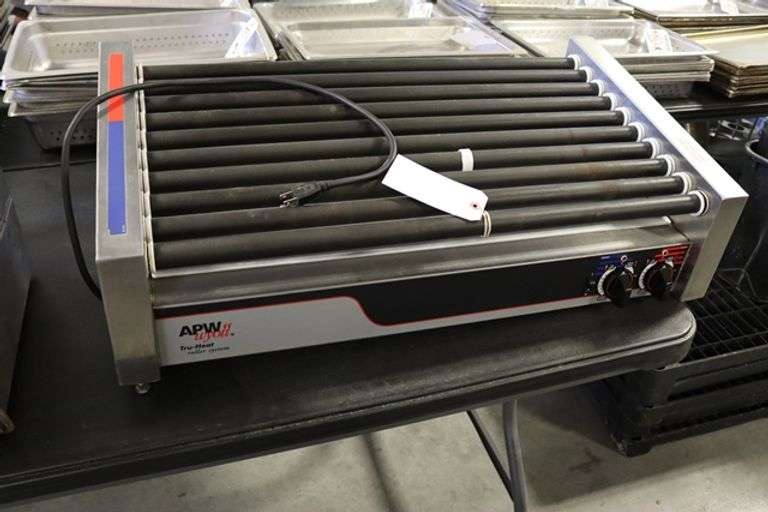 APW Wyott HRS-50S hot dog roller grill - Backes Commercial Auctioneers