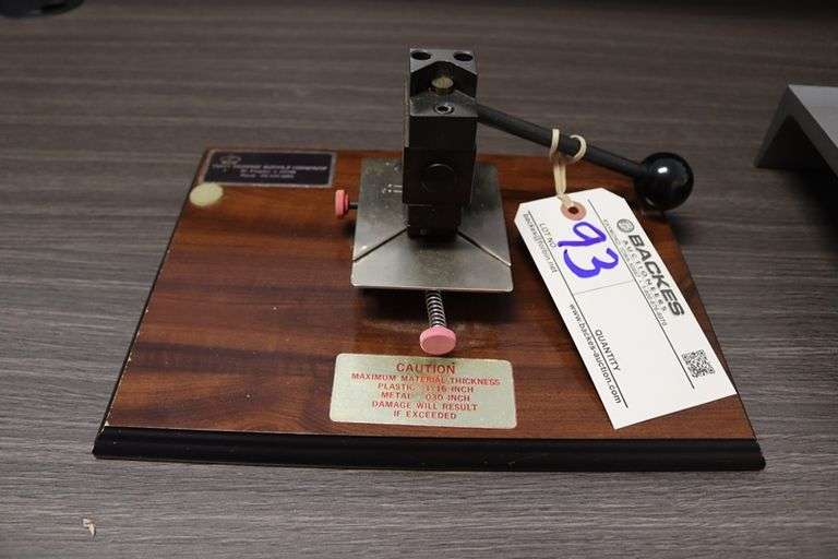 Corner clipper press - Backes Commercial Auctioneers