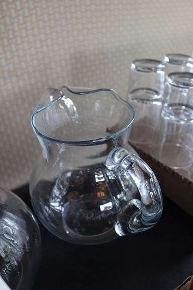 Times 2 - Glass beverage pitchers - Backes Commercial Auctioneers
