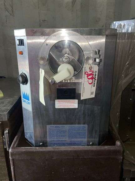 Taylor 104-27 countertop Batch ice cream machine - air cooled - 208/230 ...