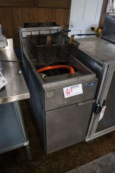 Cookrite portable 40 lb. gas fryer - Backes Commercial Auctioneers
