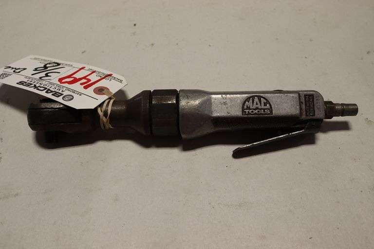 Mac Tools 3/8" drive pneumatic ratchet - Backes Commercial Auctioneers