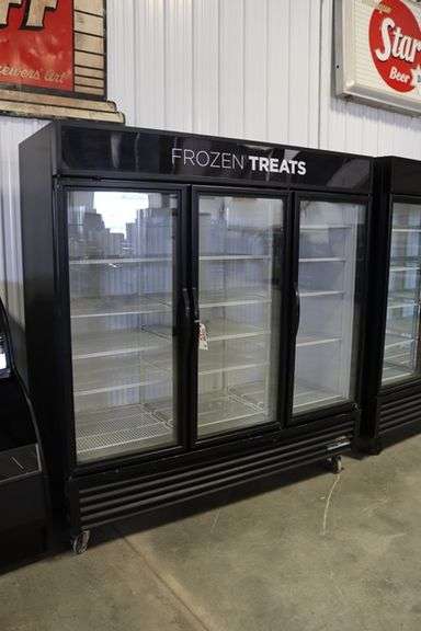 True GDM-72F-HC-TSL01 portable glass 3 door merchandising freezer with ...