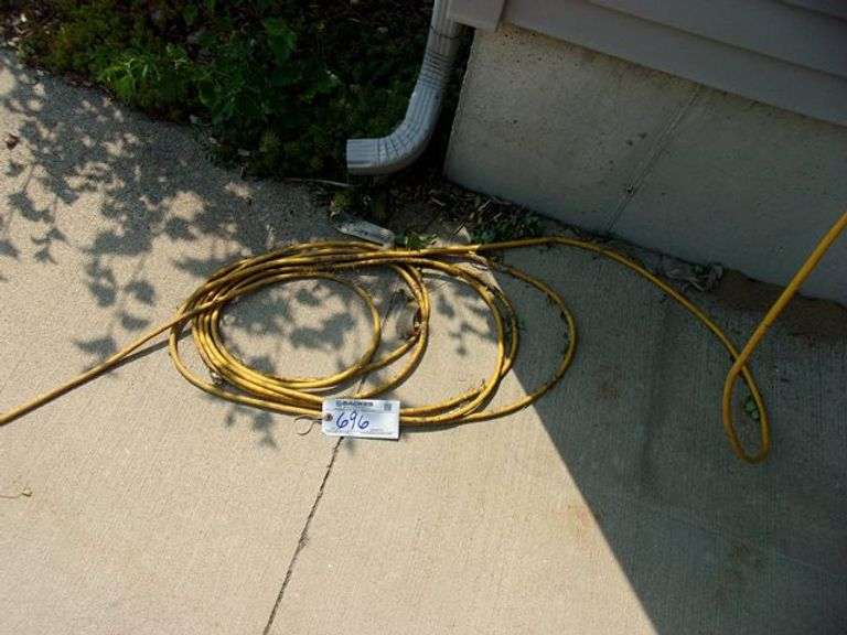 Heavy duty drop cord - Backes Commercial Auctioneers