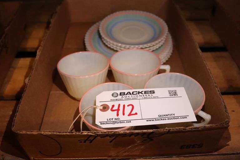 Box flat to go - Decorative rimmed plates, coffee cups, & saucers ...