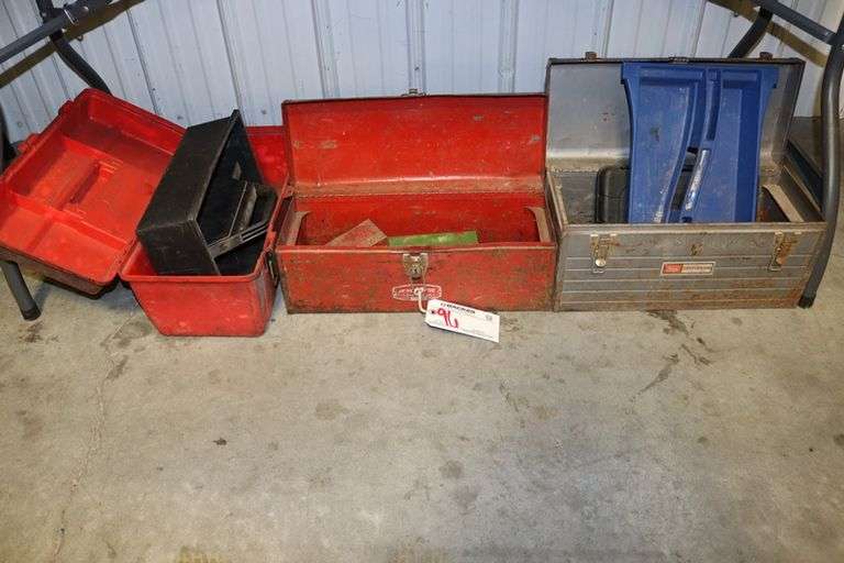 All to go - Assorted empty tool boxes - Backes Commercial Auctioneers