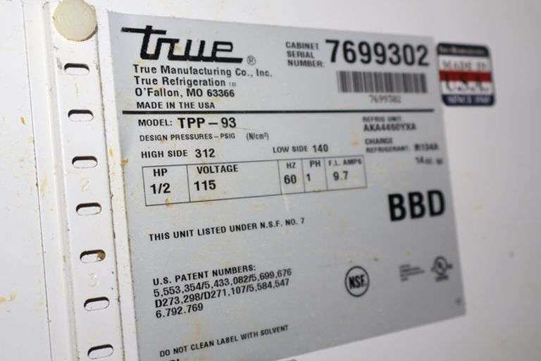 True TPP-93 - 3 door pizza make table - Backes Commercial Auctioneers