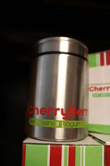 All to go - 10 Cherry Berry stainless containers - Backes Commercial ...