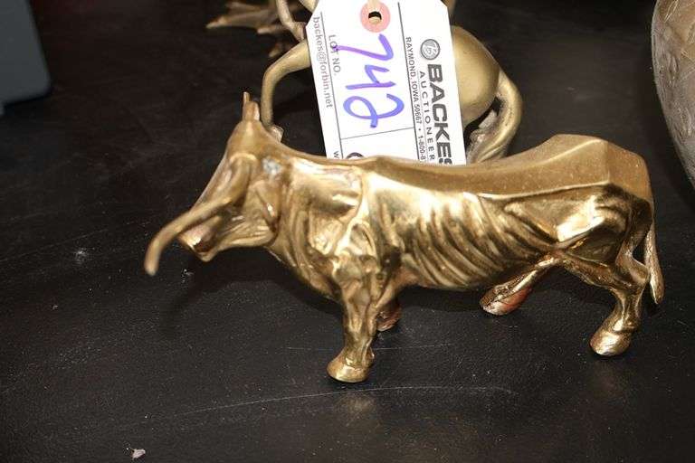Brass bull and horse - Backes Commercial Auctioneers
