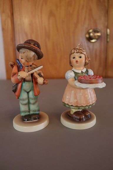 Pair to go - Goebel - Birthday Candles / Little Fiddler figurines ...