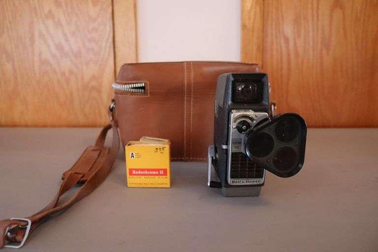 Bell & Howell vintage cam corder - Backes Commercial Auctioneers