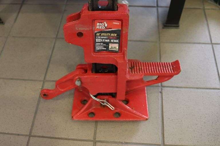 Big Red 48" utility jack - Backes Commercial Auctioneers