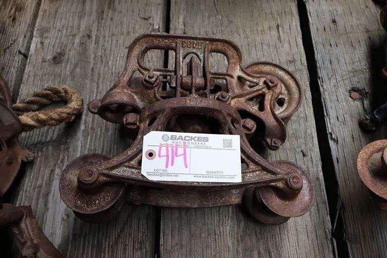 Vintage Porter hay trolley - Backes Commercial Auctioneers