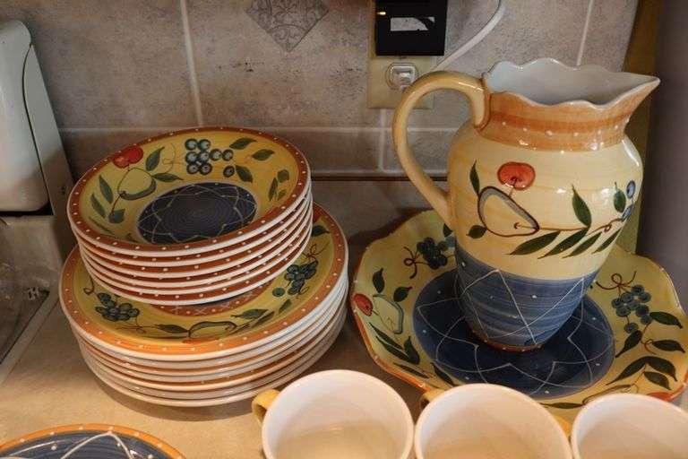 Salute Ceramics Tuscan Fruit dish set - Backes Commercial Auctioneers