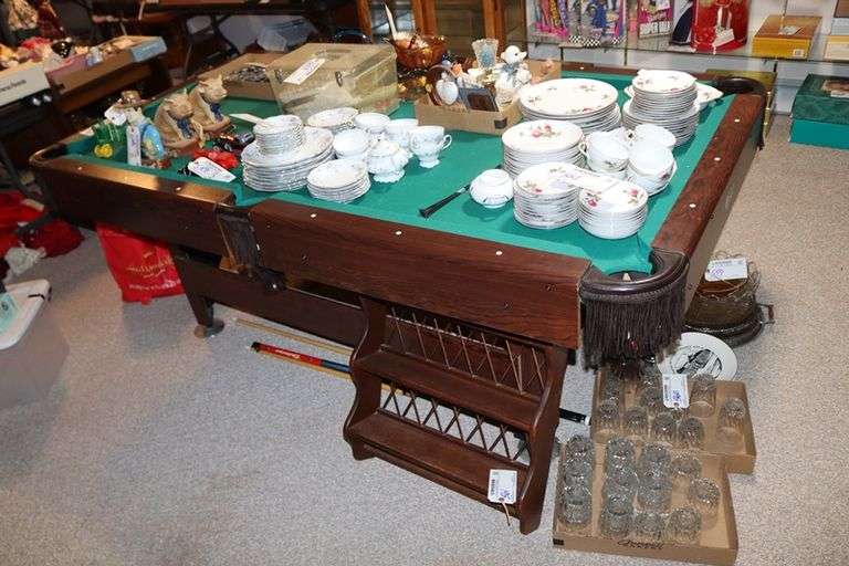 Sportcraft 7' Pool Table - Backes Commercial Auctioneers