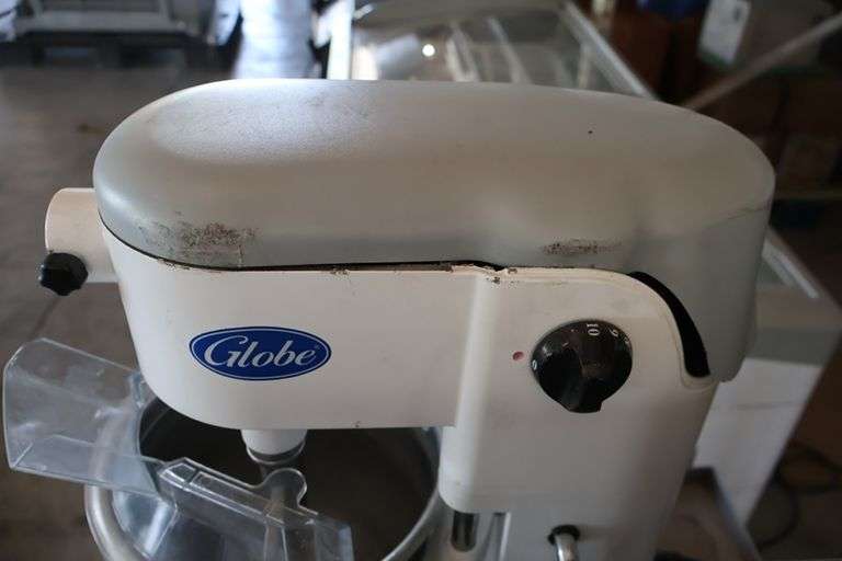 Globe SP5 countertop 5 quart mixer with stainless bowl and paddle ...