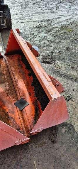 72” Kubota Bucket (L2276) - Beekman Auctions Ltd