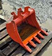 24” Kubota Quick Coupler Bucket (K9973QC) - Beekman Auctions Ltd